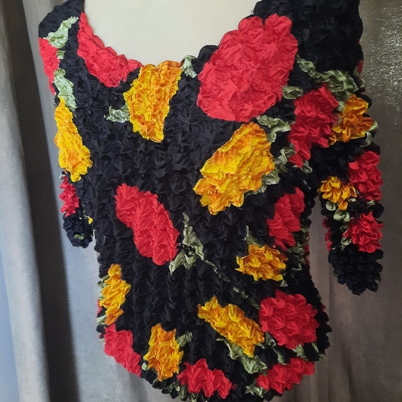 No Brand | Tops | Pretty Floral Vintage Y2k Popcorn Top | Poshmark